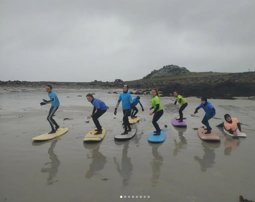 Dernière session surf à la plage des Dames de Porspoder avant la trêve ...